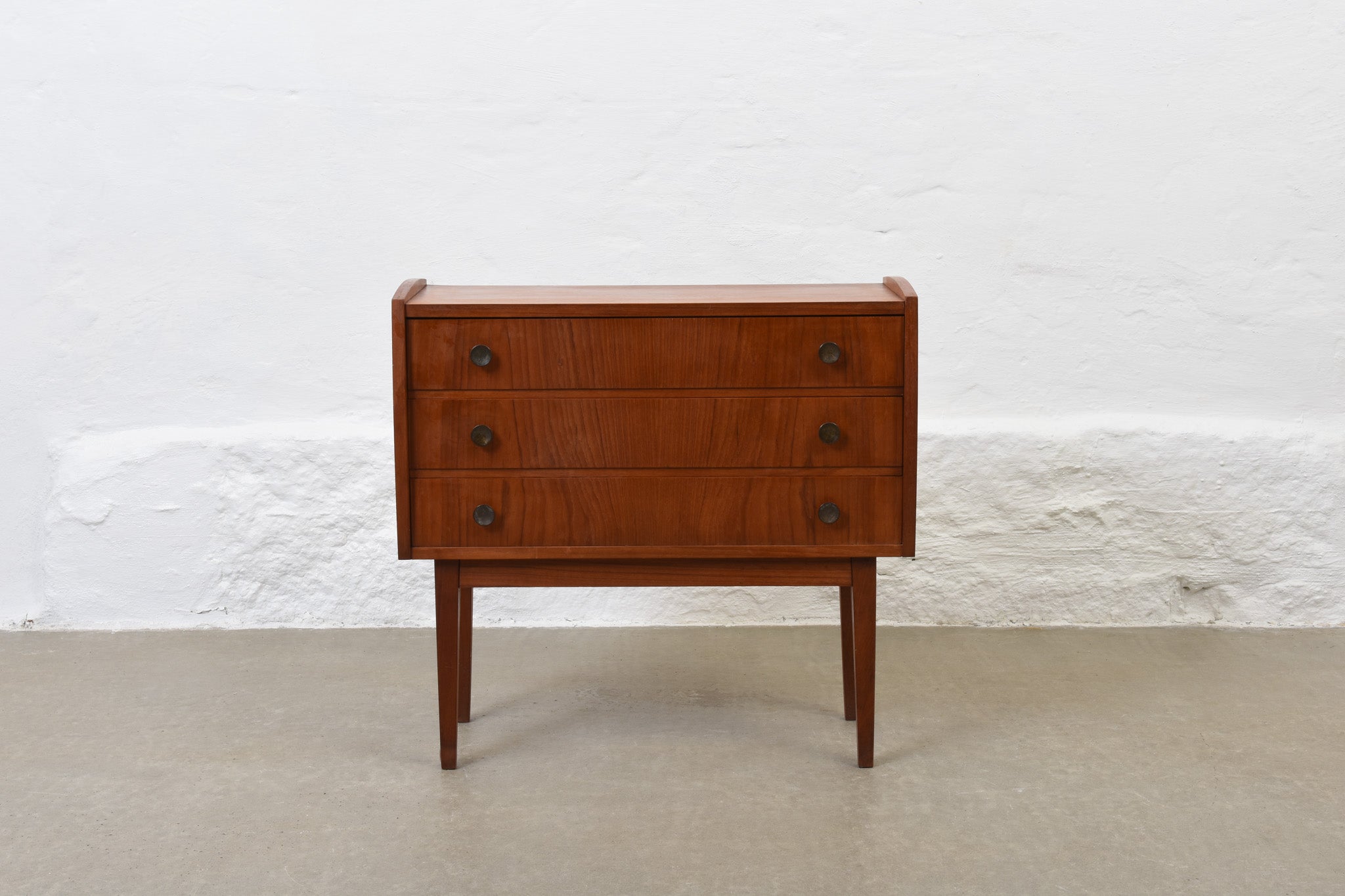 1960s low teak chest with brass handles – CHASE & SORENSEN
