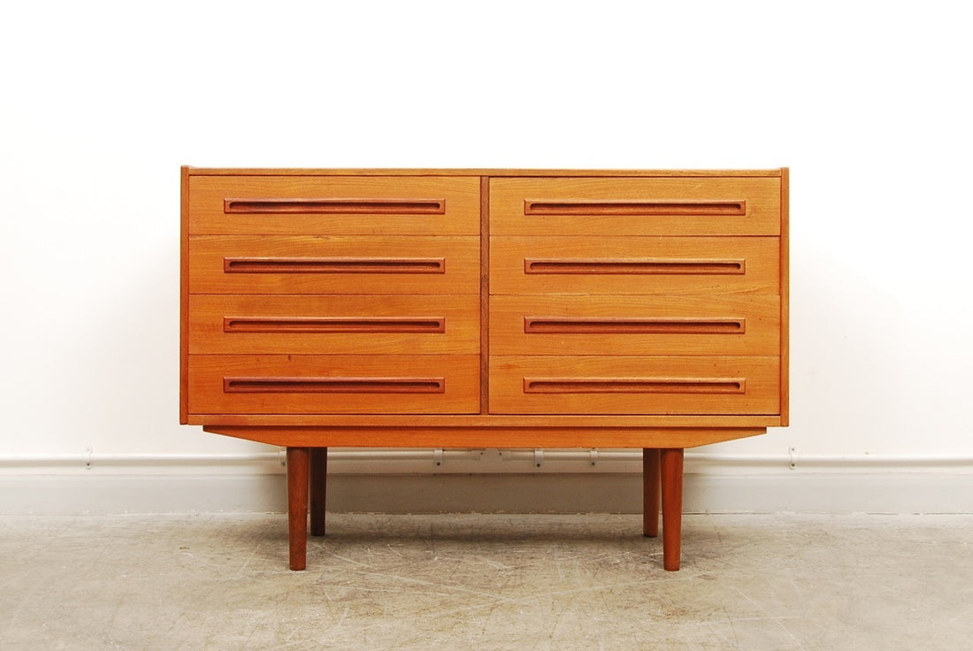 Short sideboard / low chest – CHASE & SORENSEN