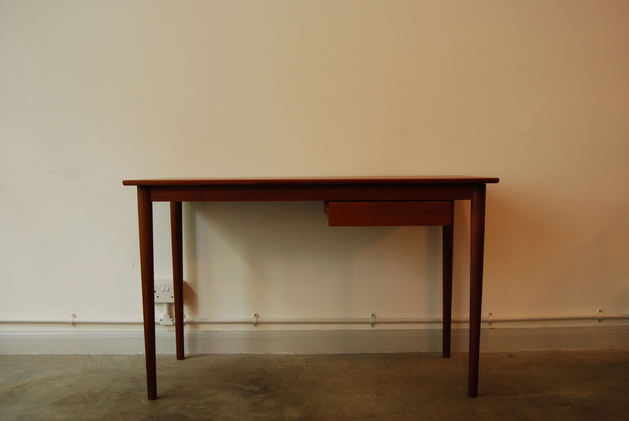 Small teak desk with sliding drawer – CHASE & SORENSEN