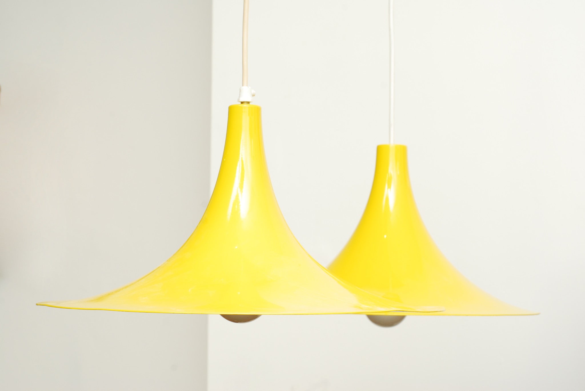 Yellow circle light – CHASE & SORENSEN