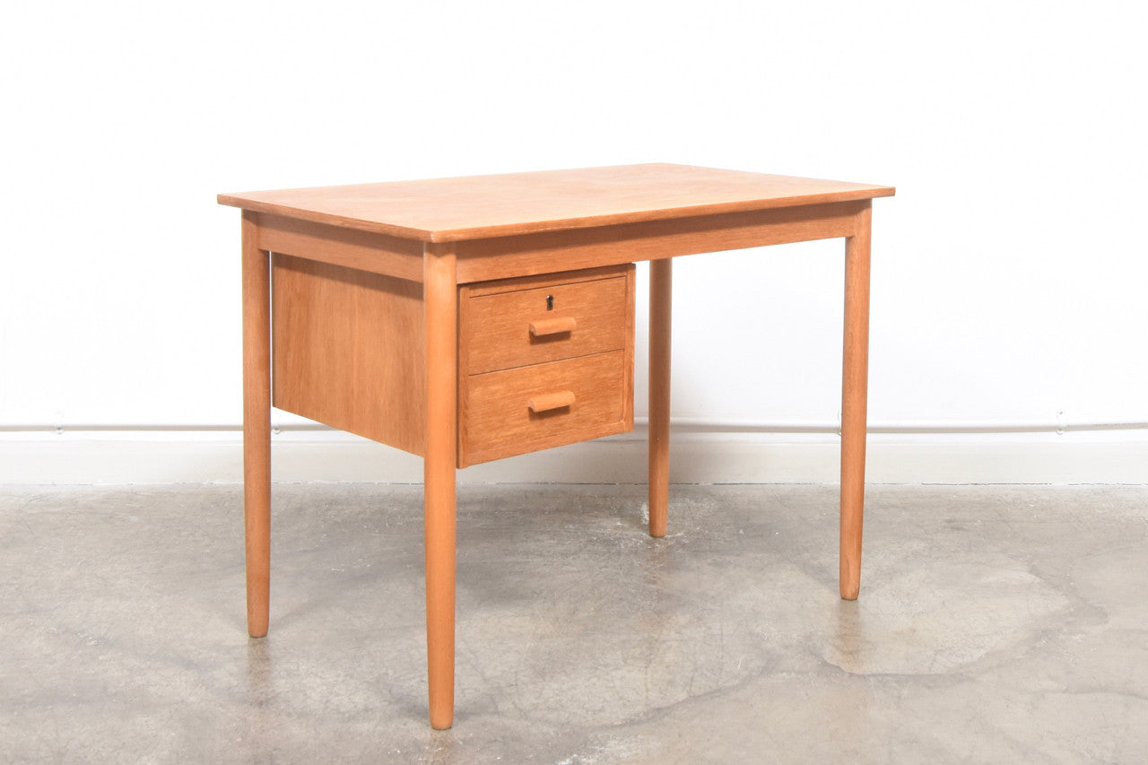 Oak desk with sliding pedestal – CHASE & SORENSEN