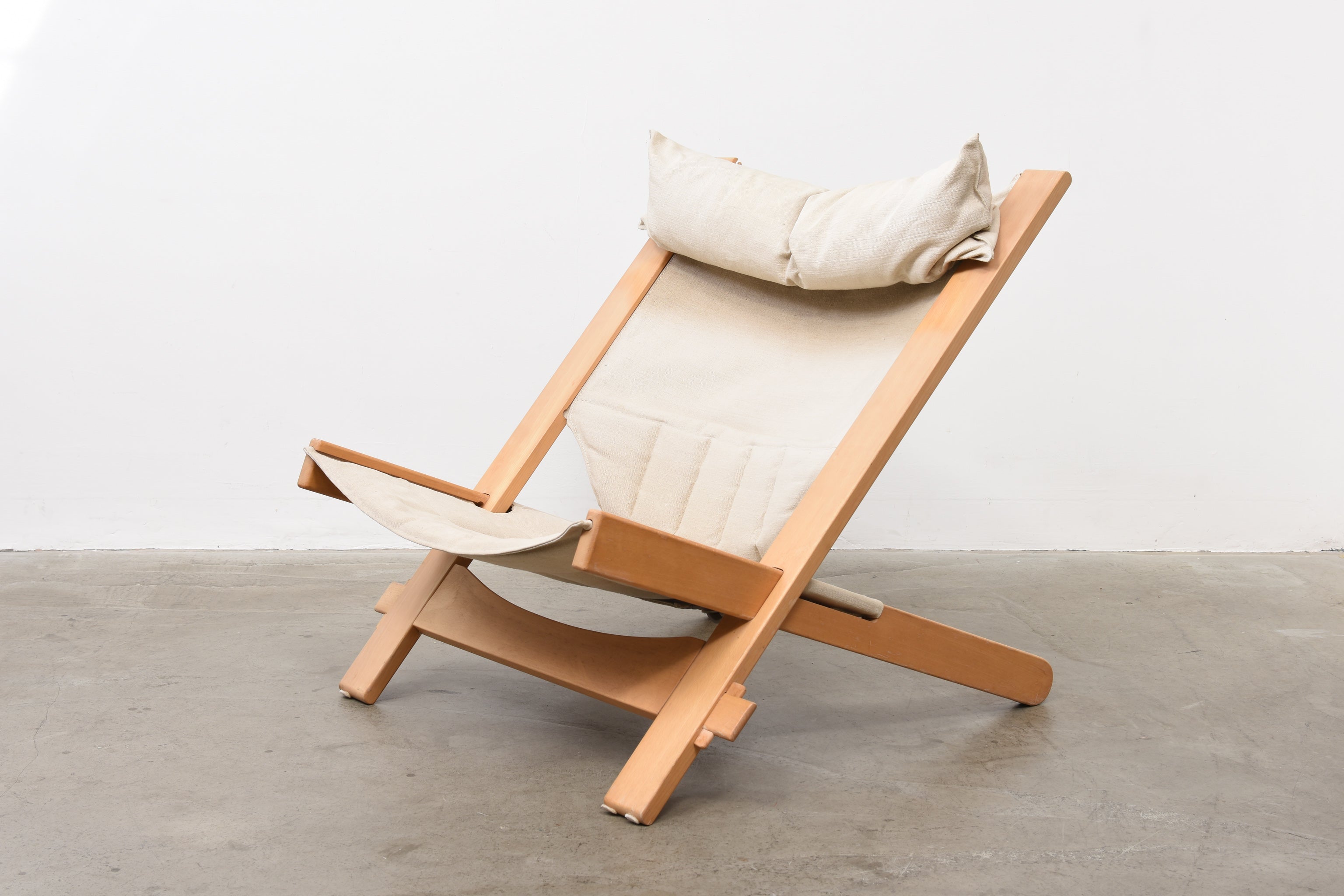 1970s beech + canvas lounger – CHASE & SORENSEN